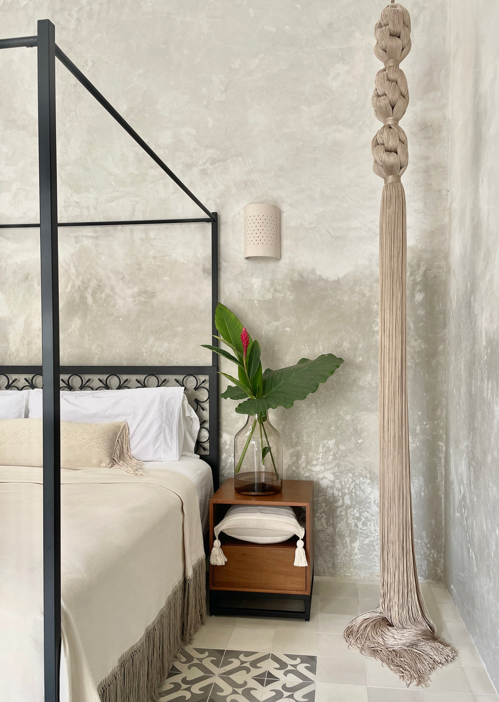 the eff off tassel – Sur Sur